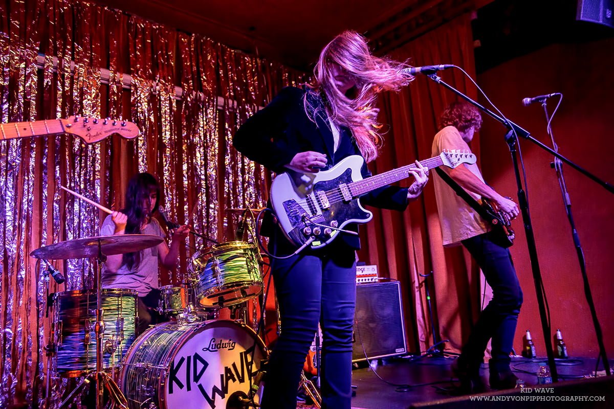 IN PICTURES : KID WAVE / MAN MADE - Live - Manchester 1/10/2015